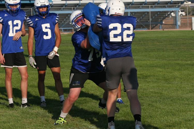 Snowflake football | Local Sports | wmicentral.com