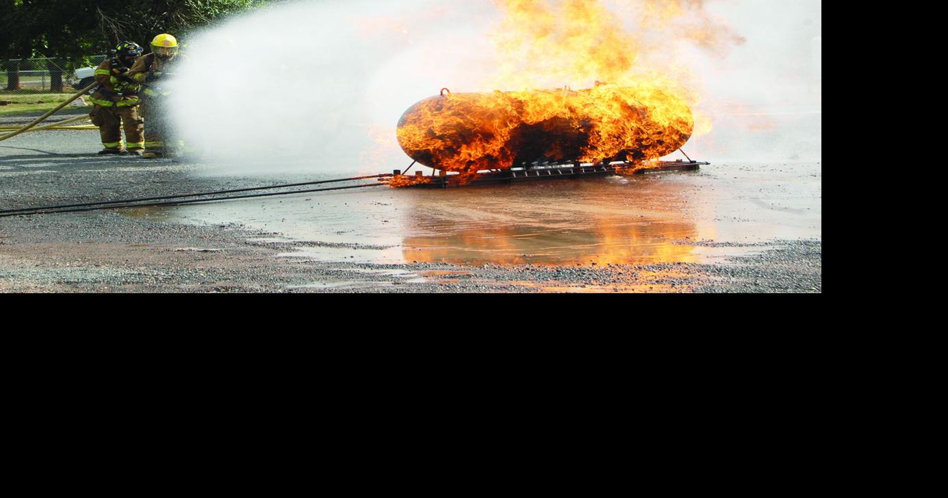 Training exercise: Firefighters battle propane tank blaze | Premium ...