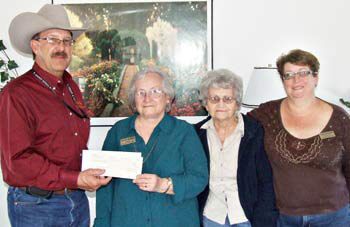 Navajo County presents check to senior center, Council on Aging ...