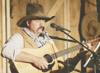 Cowboy Chapel worships with music | Show Low | wmicentral.com