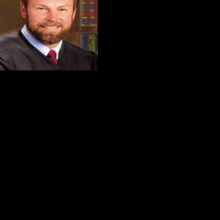 Justice of the peace hopes to keep his bench | Pinetop Lakeside ...