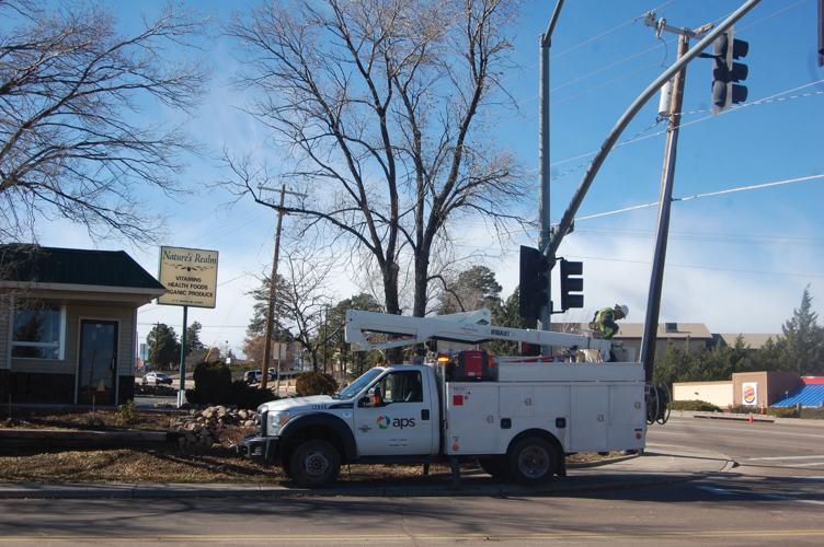 High winds knock down power line | Show Low | wmicentral.com
