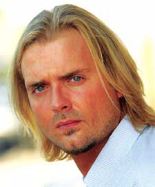 Country singer Stephen Cochran 'soldiers' on | Show Low | wmicentral.com