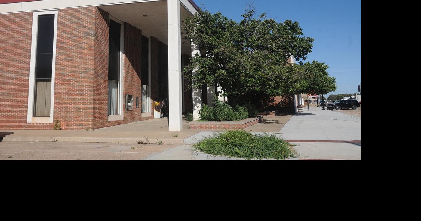 City buys former bank building | News | woodwardnews.net
