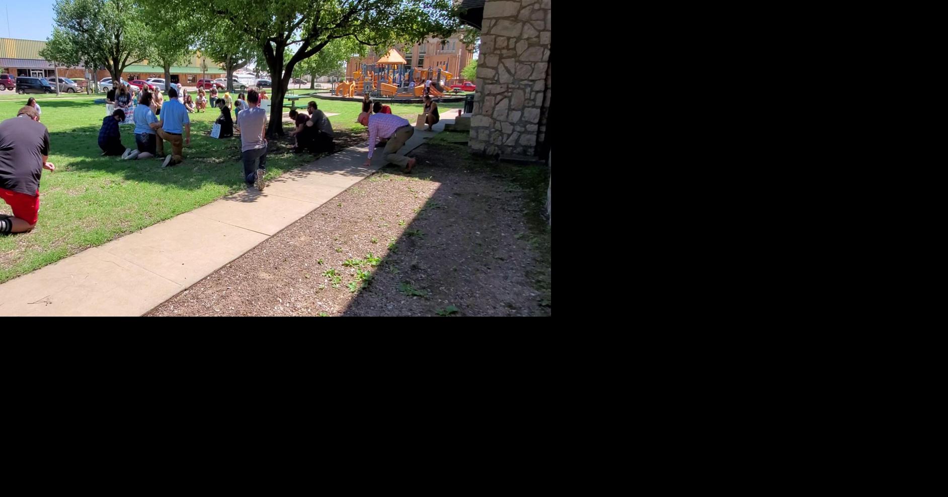 Kneel at Noon | Multimedia | woodwardnews.net