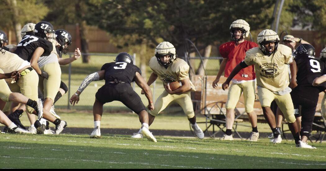 Woodward football scrimmage vs. Alva | Multimedia | woodwardnews.net