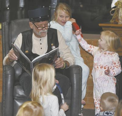 The Polar Express makes stop at John Stahl Library | People | wpnews.com