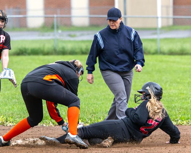 Lady Highlanders dominate Richwood in sectionals | Sports | wvecho.com