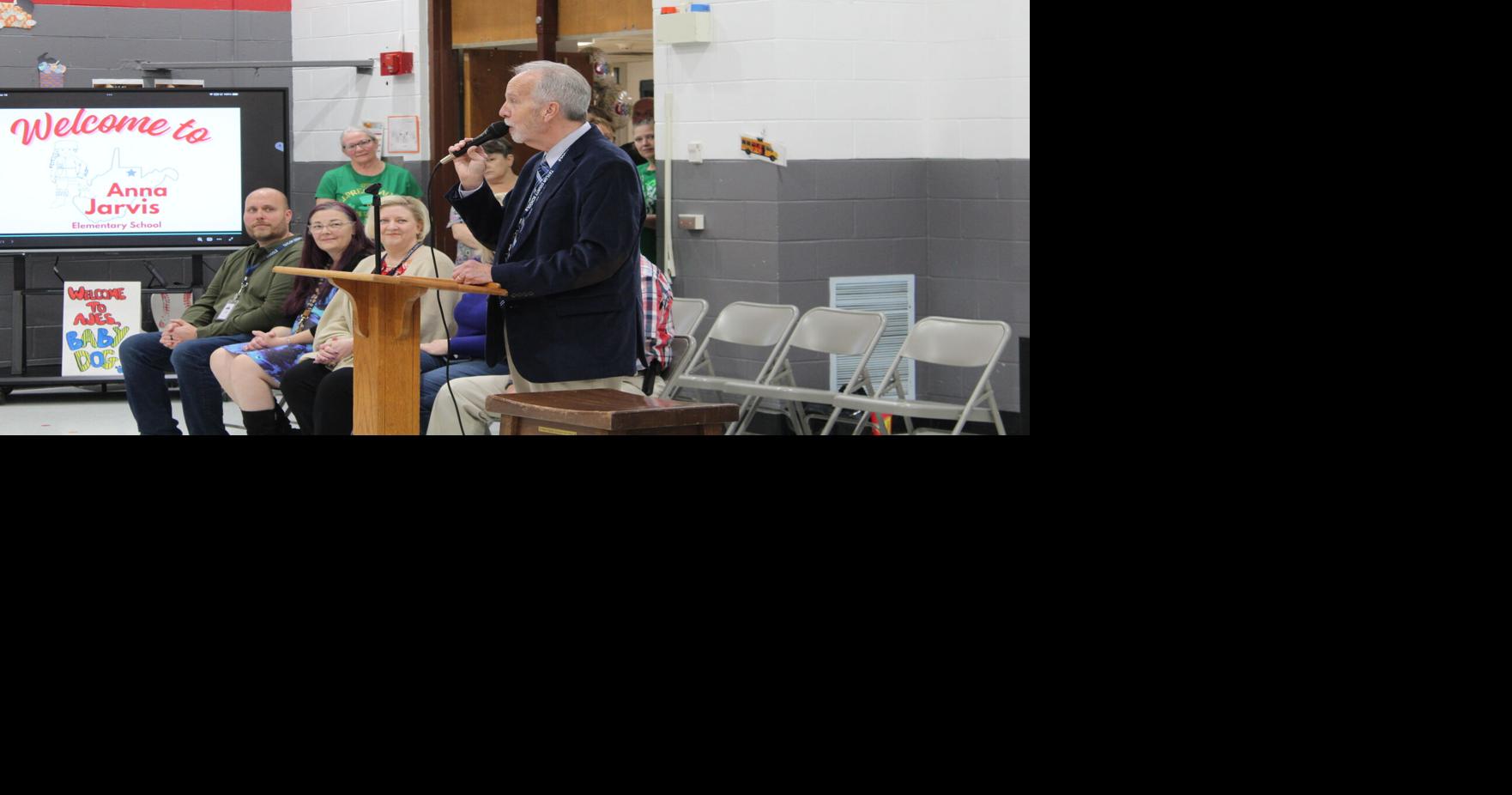 Gov. Justice visits Anna Jarvis Elementary School to present funds for ...
