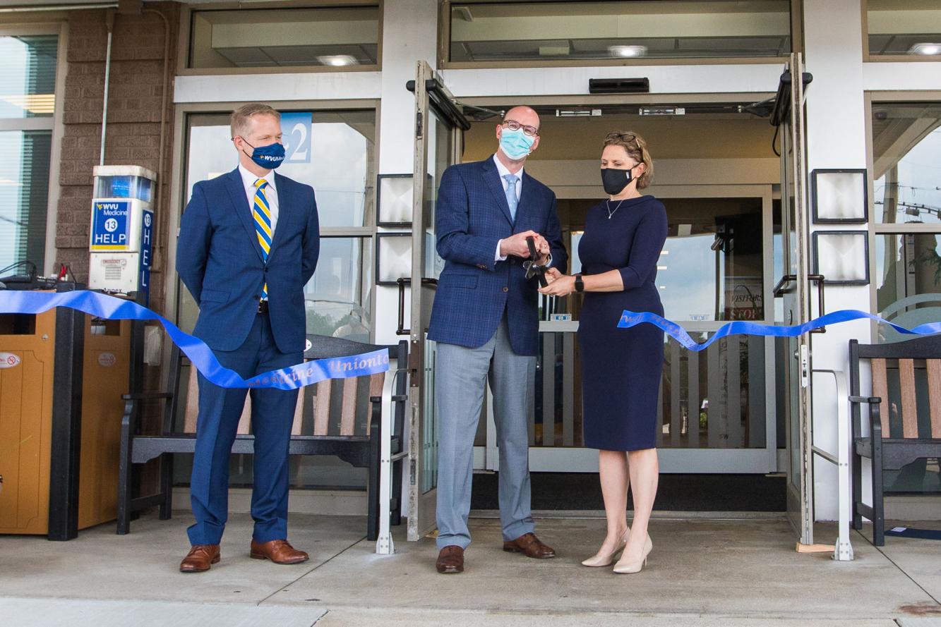West Virginia University Cancer Institute to open center at WVU ...