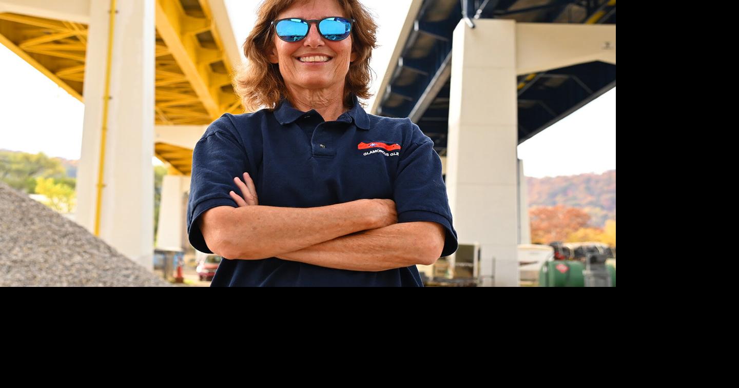 Chuck Yeager's wife approves of blue-&-gold paint scheme on West ...
