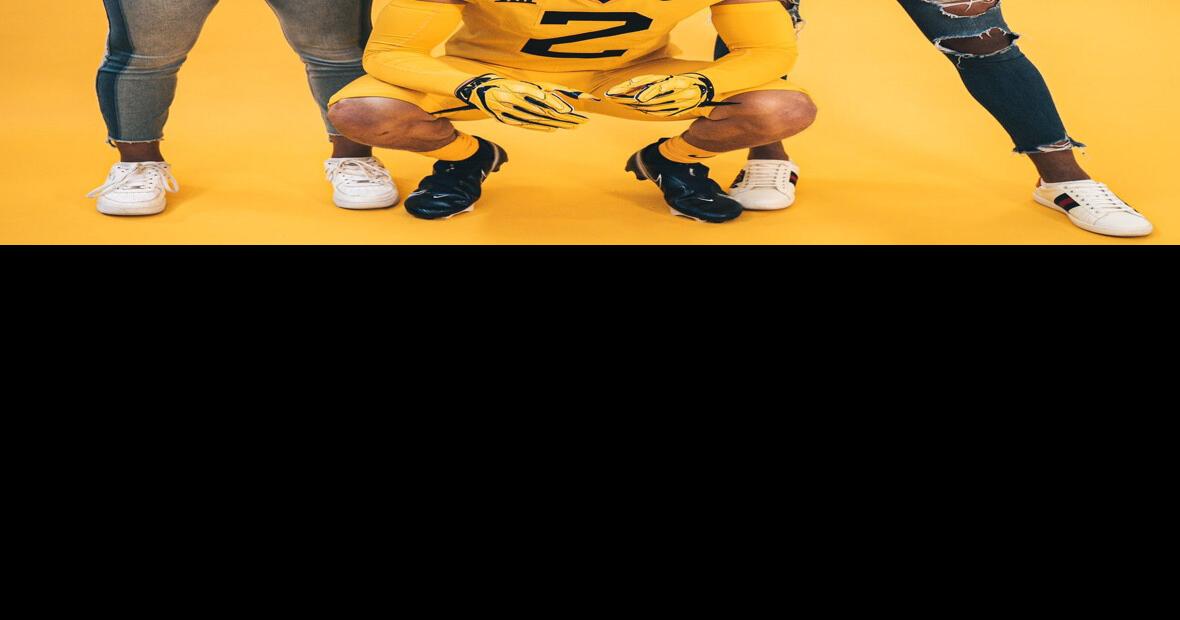 0526 Rodney Gallagher with sisters | | wvnews.com