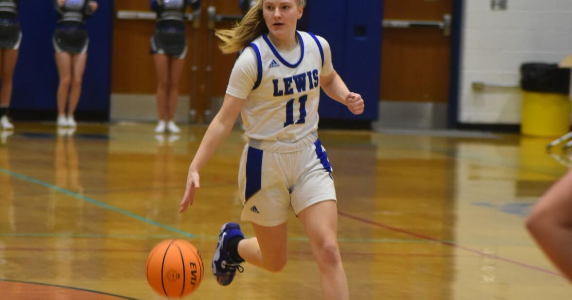 'Maids stay unbeaten with 56-42 win over Sissonville | Harrison County ...