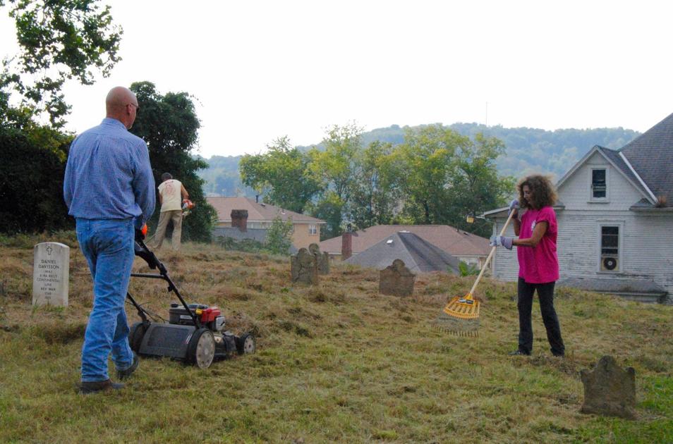 City officials help to clean up area cemetery | Local | wvnews.com