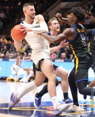 Photo Gallery I: West Virginia Mountaineers - Morehead State Eagles ...