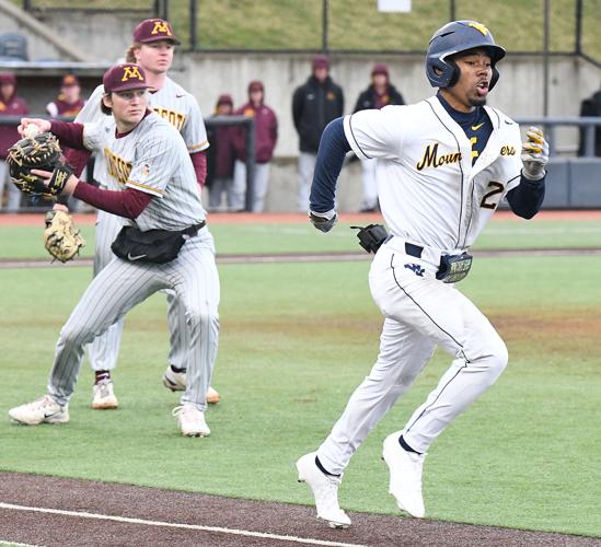 Photo Gallery I: West Virginia Mountaineers - Minnesota Golden Gophers ...
