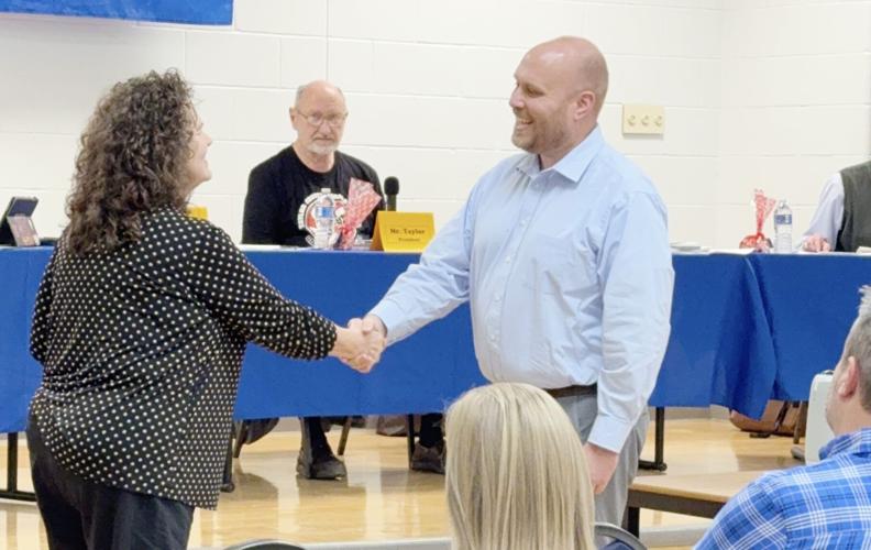 Dowdy sworn in, takes part in first meeting as official Taylor County ...