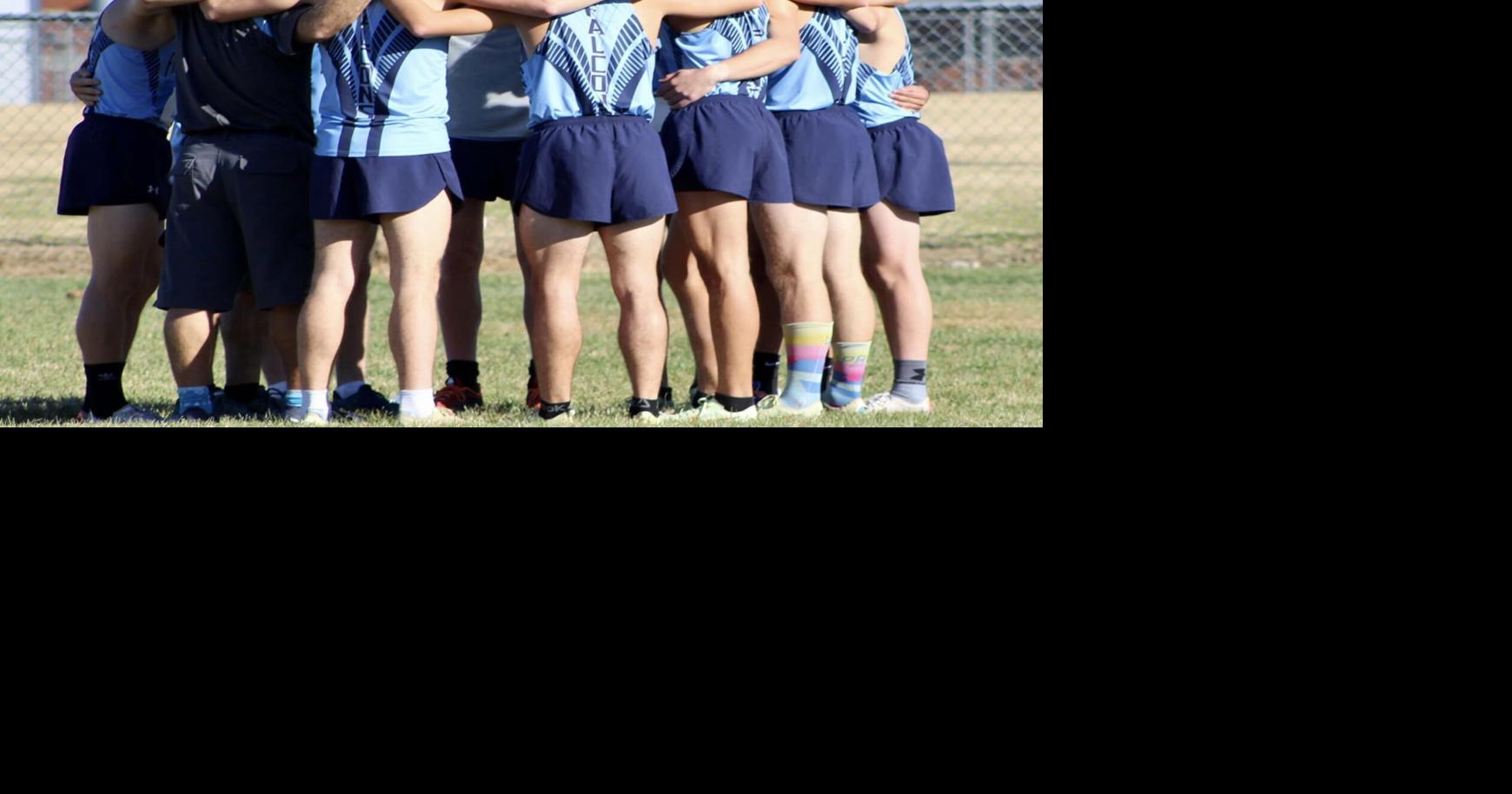 The Falcons gather together before the state championship race ...