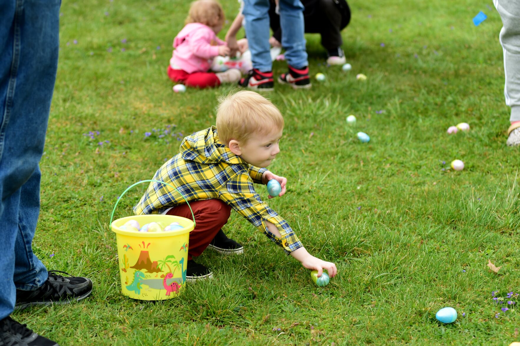 Hundreds of children find plenty of eggs during Trans-Allegheny Lunatic Asylum's Easter Egg Hunt ...