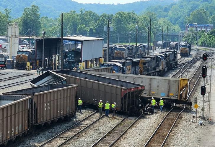 CSX train derails five empty railcars in Grafton, West Virginia yard; no injuries reported ...