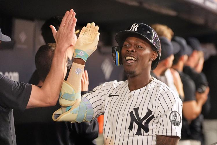 Bellinger, Chisholm hit 2-run homers in 7th-inning rally, Yankees hang ...