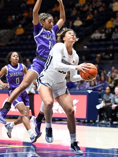 Photo Gallery I: West Virginia Mountaineers - Niagara Purple Eagles ...