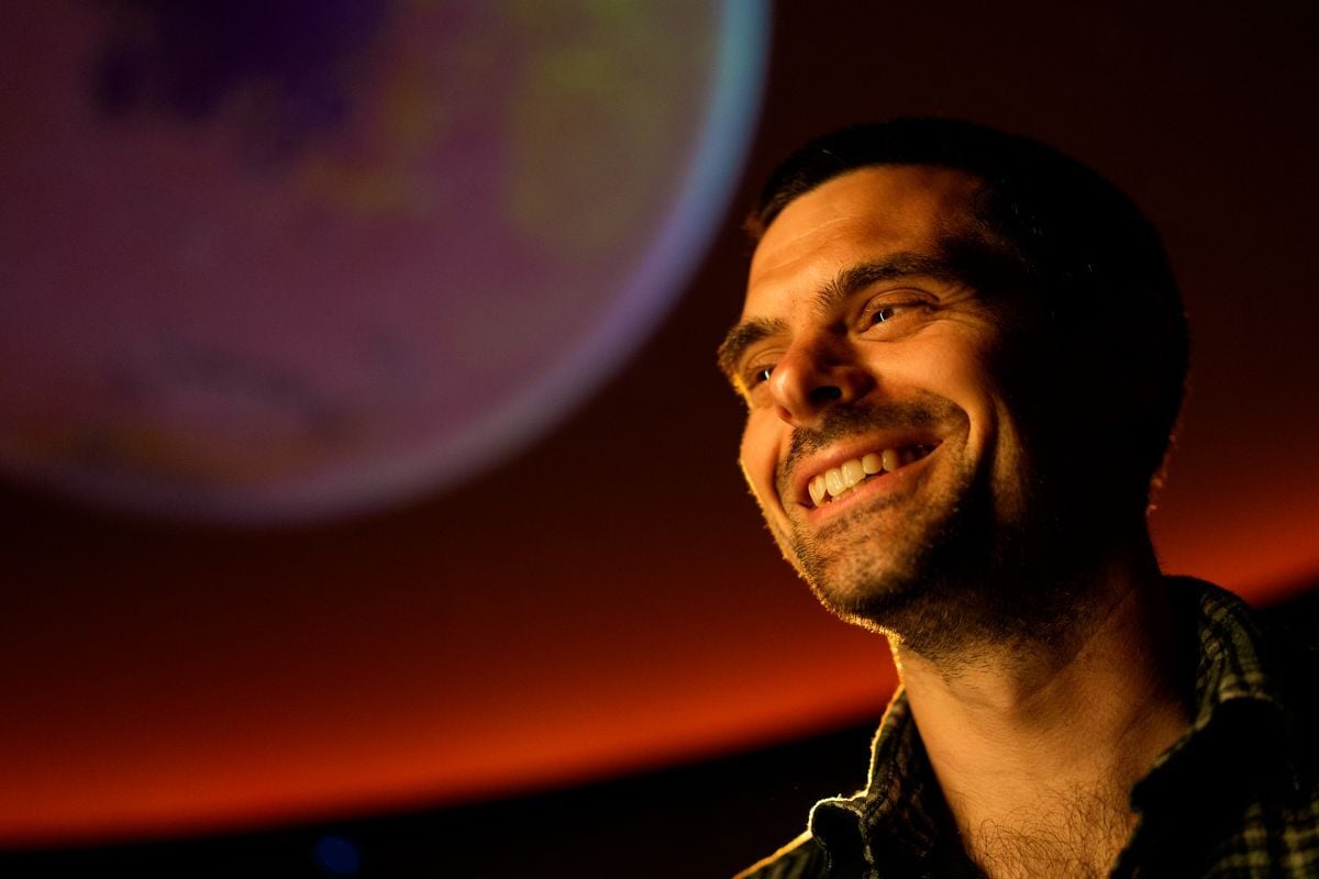 WVU scientist discovers new Mars phenomenon using NASA data ...