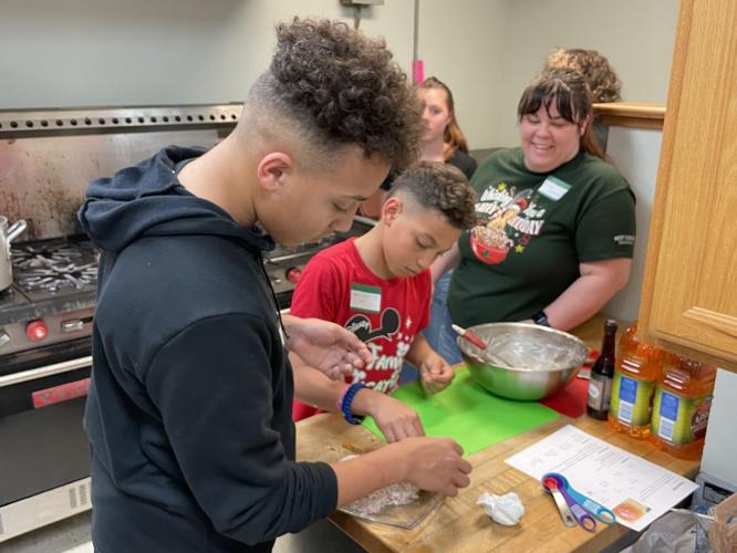 Harrison County 4-H SPIN Club wraps up season with holiday treats ...