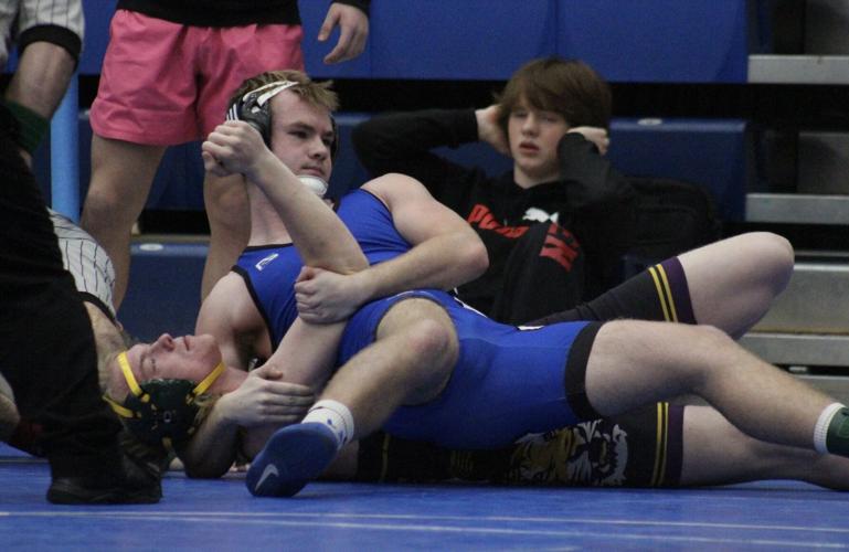 River Cities teams advance 17 to wrestling districts | Gallipolis ...