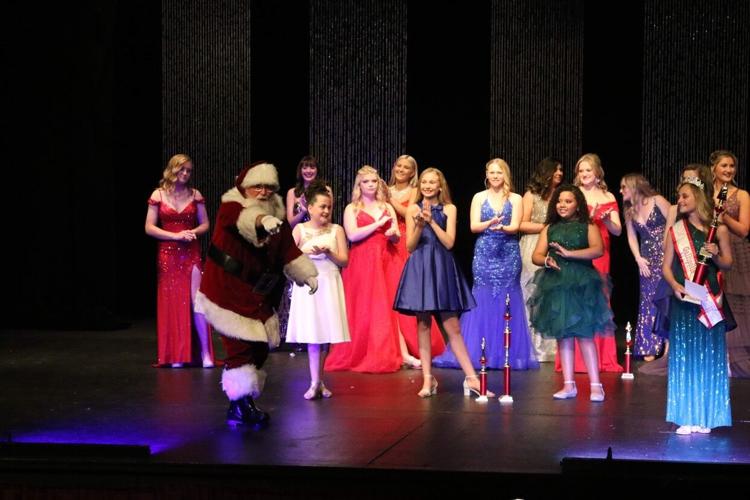 Gallipolis in Lights crowns 2022 court before big crowd | Gallipolis ...