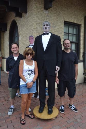 Lurch Fest to hold downtown window, store front decorating contest in ...