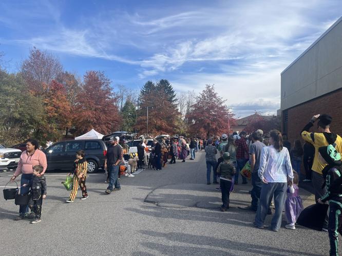 Bridgeport (West Virginia) Public Library hosts 4th annual trunk or ...