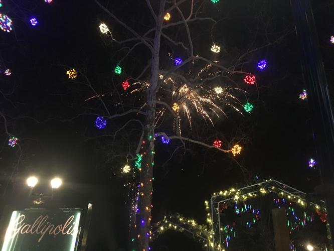 Gallipolis City Park lights up the season with 10th holiday light show ...