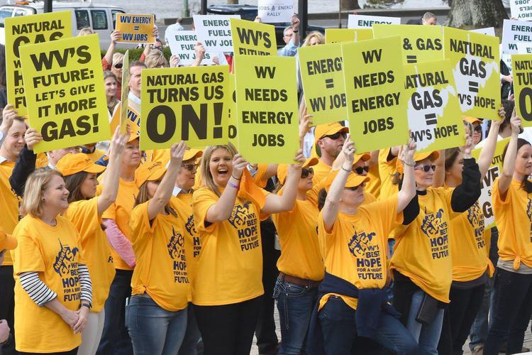 Experts: Oil and gas industry key to WV economy | | wvnews.com