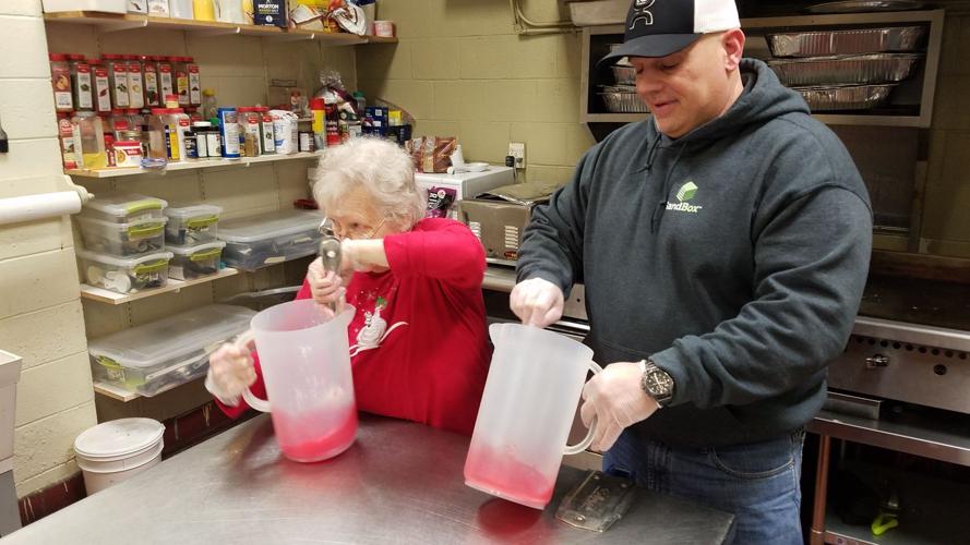 Seth Burton Memorial Disc Golf Club presents $10,000 donation to Marion ...