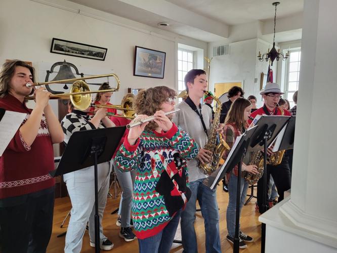 Eastern Local band brings holiday spirit to historic courthouse ...
