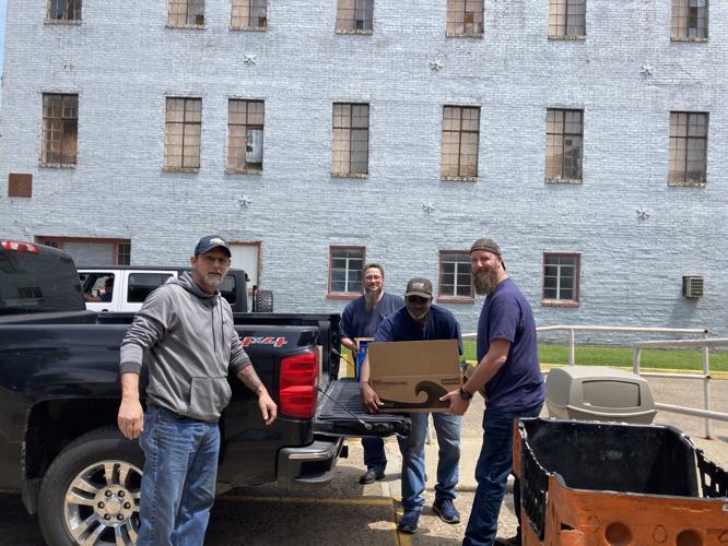 Gallipolis Post Office participates in annual letter carrier food drive ...