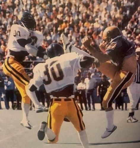 Football legend Darryl Talley makes an appearance in Ravenswood ...