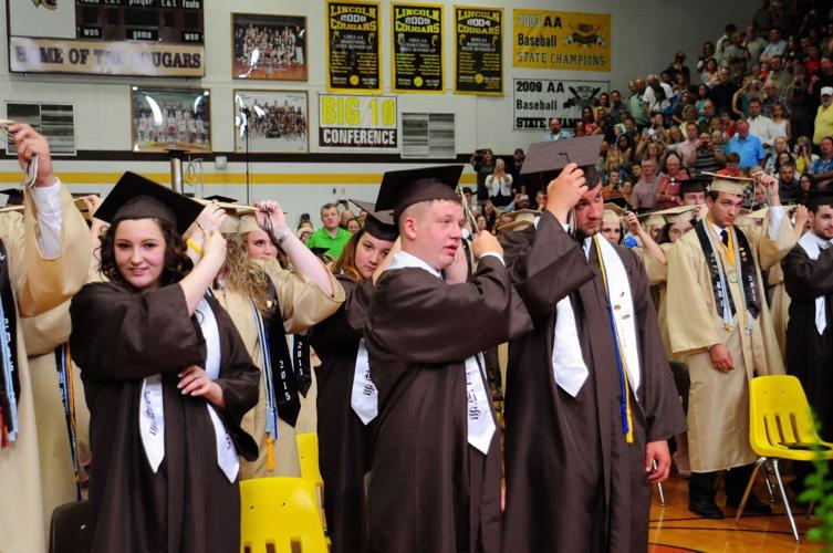 Lincoln graduation marked with fanfare, plenty of smiles | Local News ...