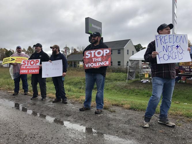 Union representing USP Hazelton holds protest against federal worker ...
