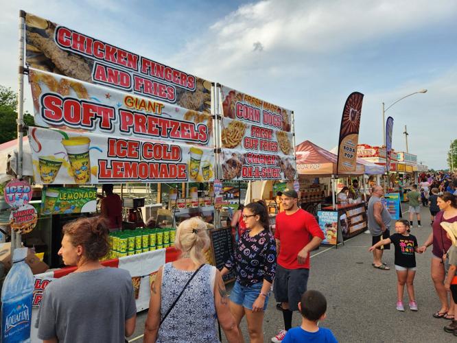 4th annual Three Rivers Festival kicks off with parade, opening ceremonies in Fairmont | WV News ...