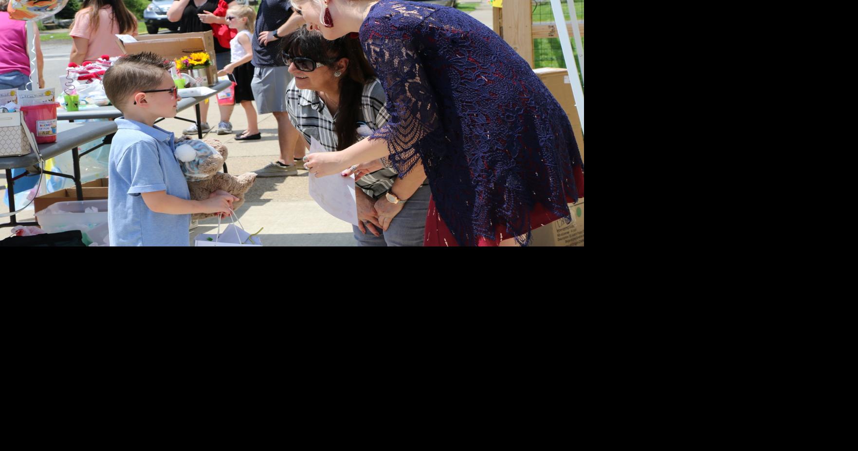 North View Elementary Kindergarten team honors young graduates ...