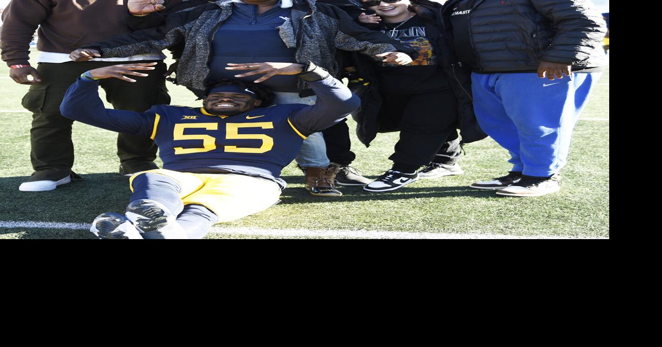 WVU football 1119 Davoan Hawkins with family | West Virginia University ...