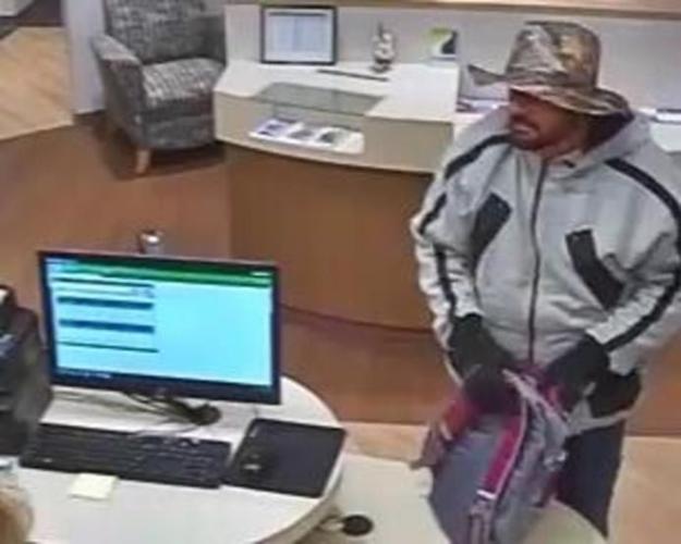 FBI is looking for a bank robber who notoriously changes the color of ...