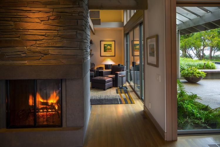 30 years after George Suyama designed this home, his firm does a ...