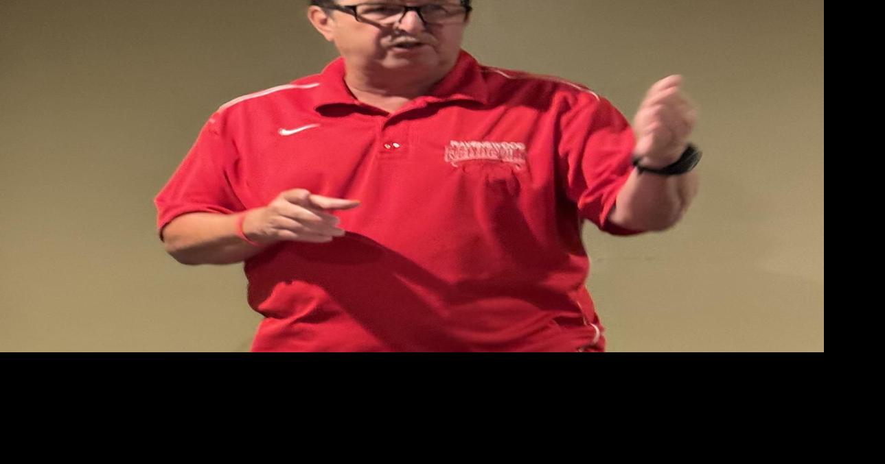 Coach Mick Price shares thoughts on leadership with Chamber of Commerce ...