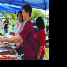 Crowd amped over chicken wing cook-off | | wvnews.com