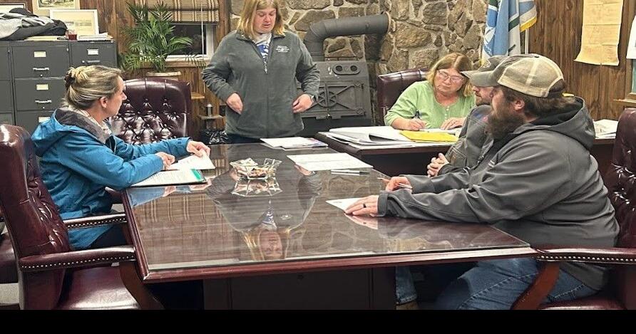 Carrie Hahn convention | | wvnews.com