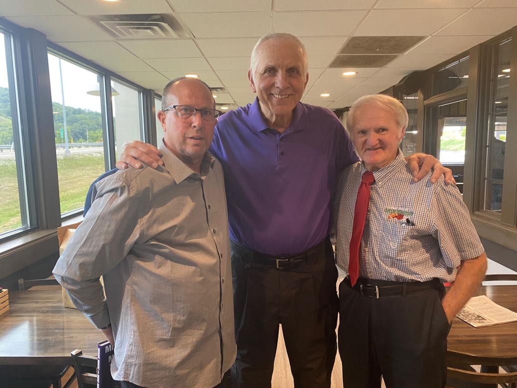 Basketball legend Jerry Lucas a guest at Roadhouse 2081 | Jackson Star ...
