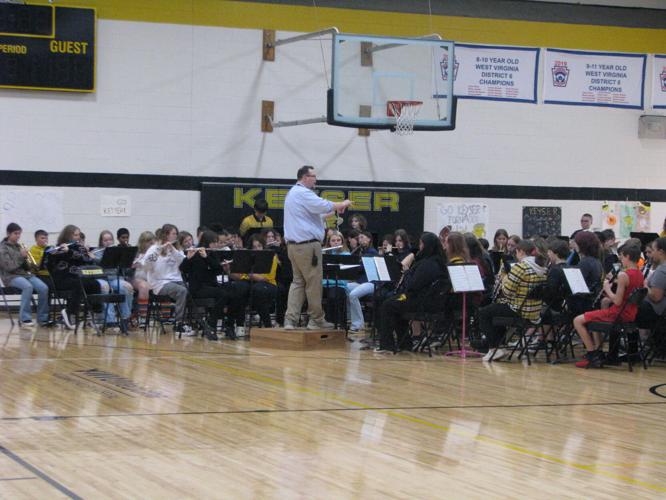 Photo Gallery: Keyser Middle School welcomes Goldie | Mineral County WV ...